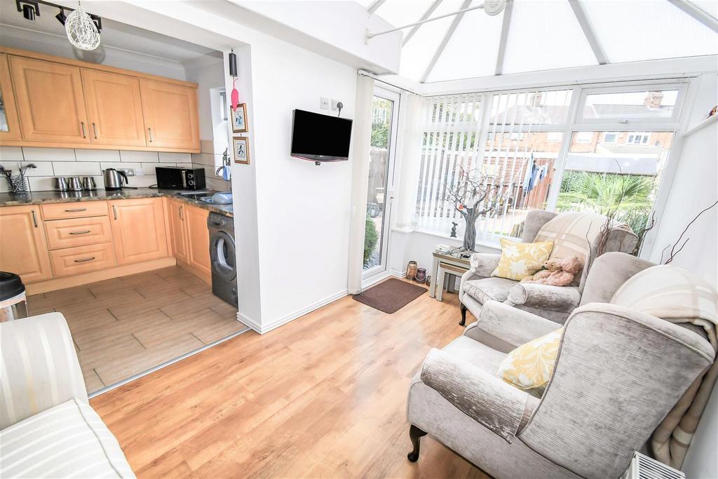 Colville Ave, Hull 3 bed end of terrace house - £175,000