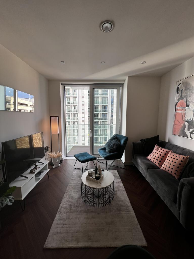 Lightbox, Blue, Salford, Lancashire, M50 1 bed apartment - £1,200 pcm ...