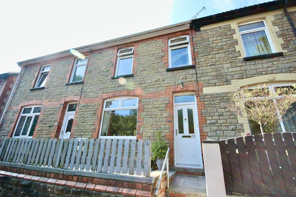 Kennard Terrace, Crumlin, Newport 2 bed terraced house - £139,000