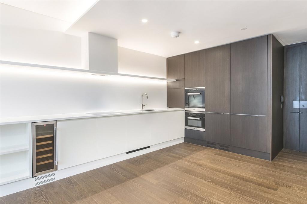 Rathbone Place, Fitzrovia, W1T 1 bed apartment - £4,767 pcm (£1,100 pw)