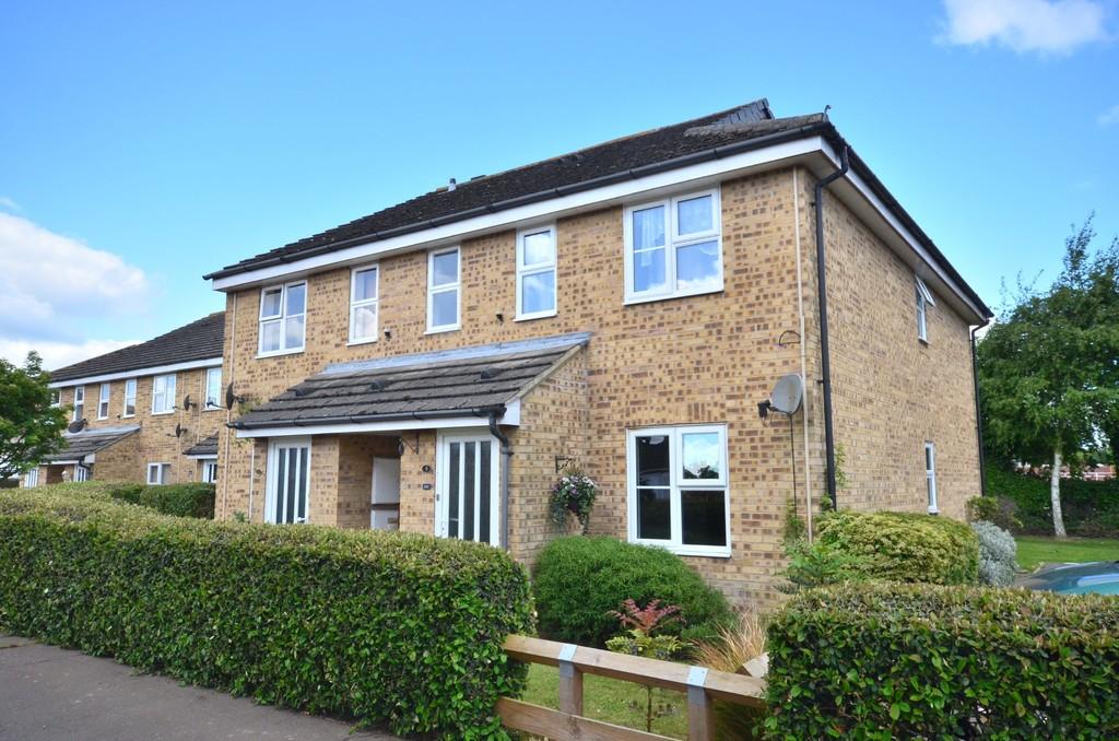 Apollo Mews, Colchester, CO2 9NY 1 bed ground floor maisonette - £130,000