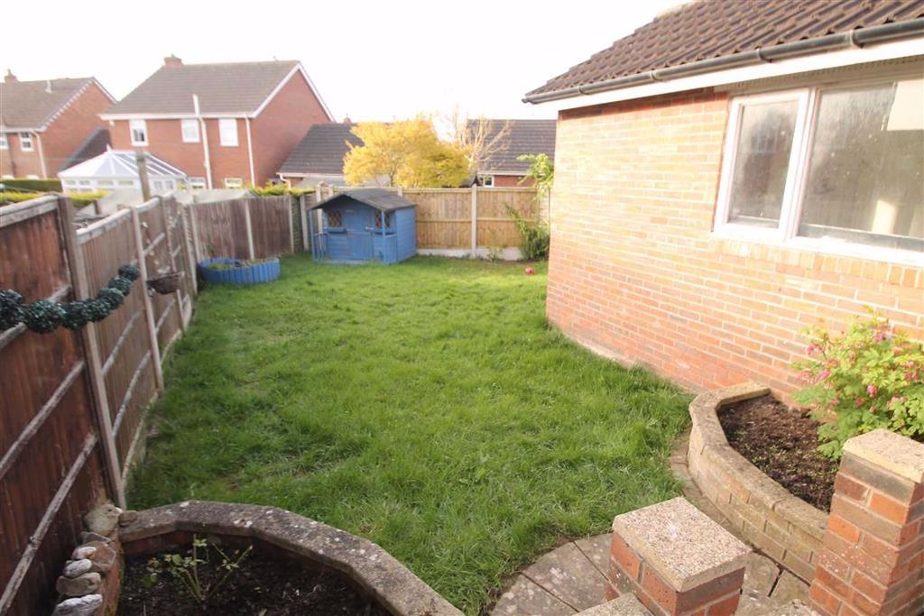 Cabin Lane, Oswestry, Shropshire 3 bed semi-detached house - £750 pcm ...