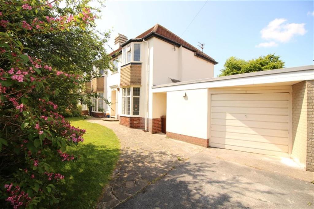 Woodhall Park Crescent West Ls28 7ez 3 Bed Semi Detached House £
