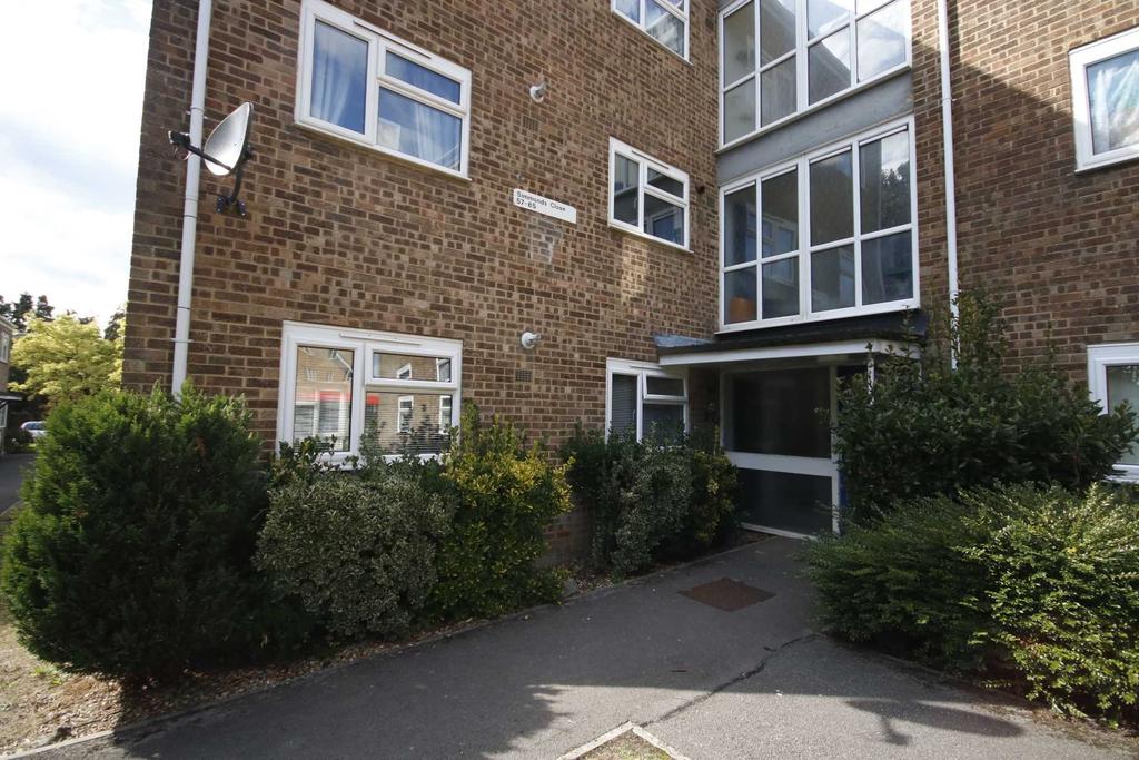 BH15 SIMMONDS CLOSE, Poole 2 bed apartment - £210,000
