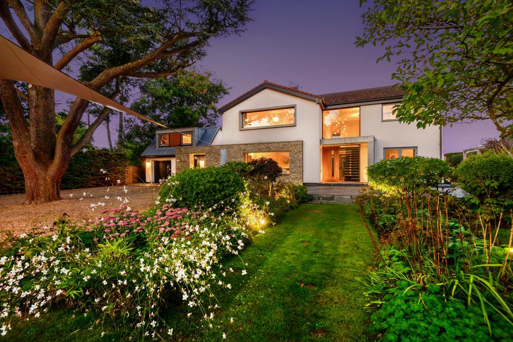 CHOBHAM 4 bed detached house - £2,000,000