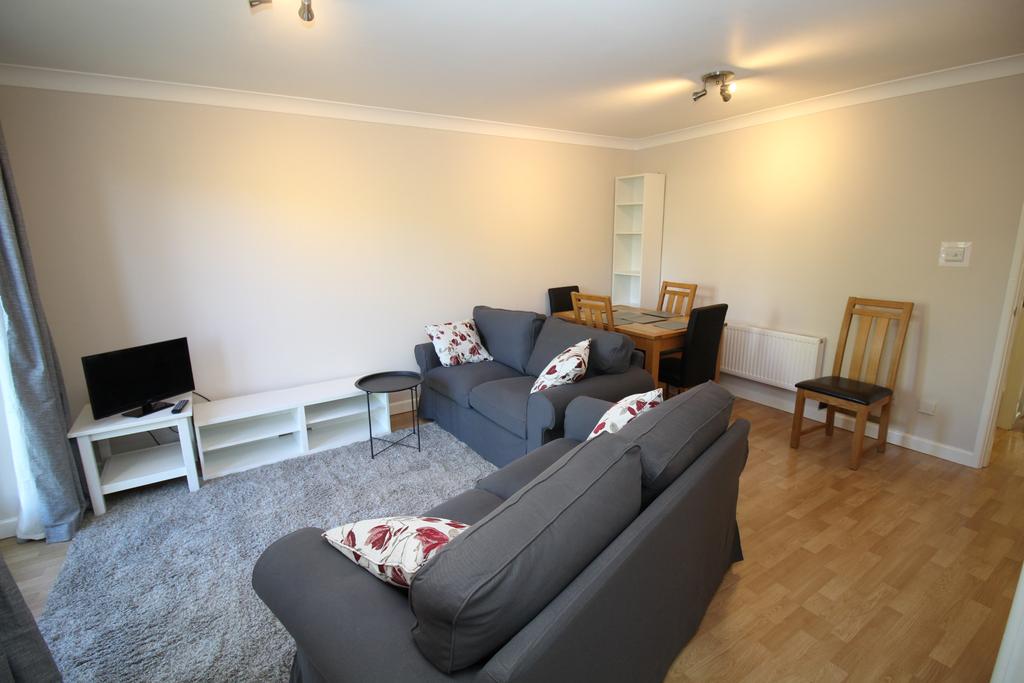 Labrador Quay, Salford Quays... 2 bed apartment - £1,100 pcm (£254 pw)