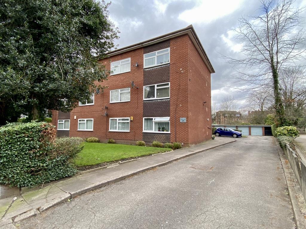 Wilmslow Road, Didsbury, Greater... 3 bed flat - £1,300 pcm (£300 pw)