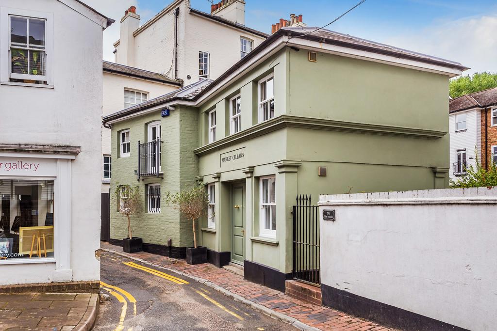 The Pantiles, Tunbridge Wells 2 bed detached house - £600,000