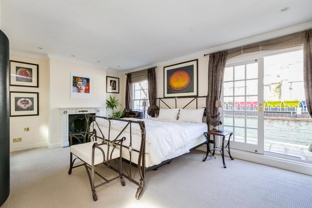Princes Gate Mews, Knightsbridge, SW7 3 bed mews - £8,233 pcm (£1,900 pw)