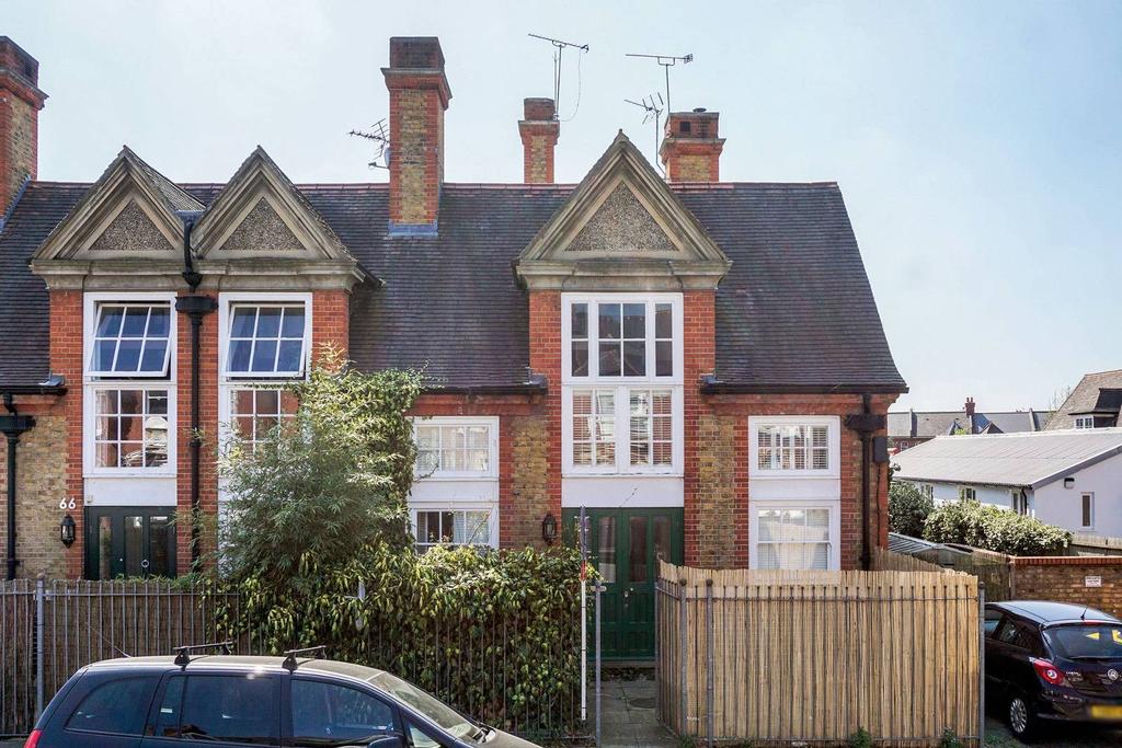 Radbourne Road, Balham, London, SW12 2 bed flat - £2,800 pcm (£646 pw)
