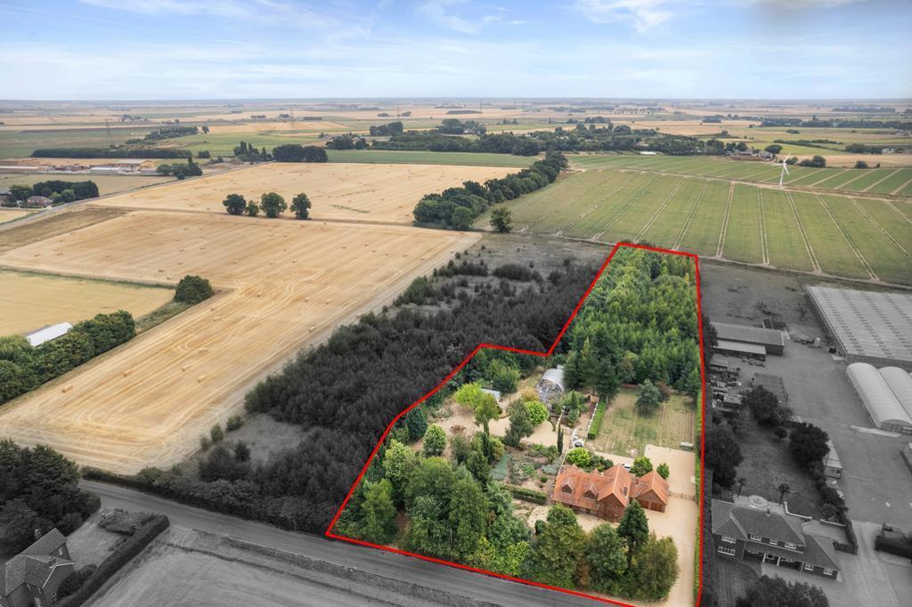 Hall Road Outwell Wisbech Cambs Pe14 8pe 3 Bed Detached House For