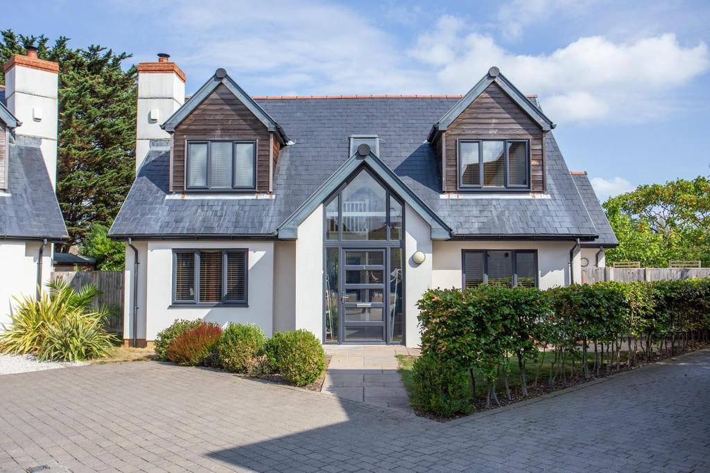 The Pines, Whitstable 4 bed detached house - £850,000