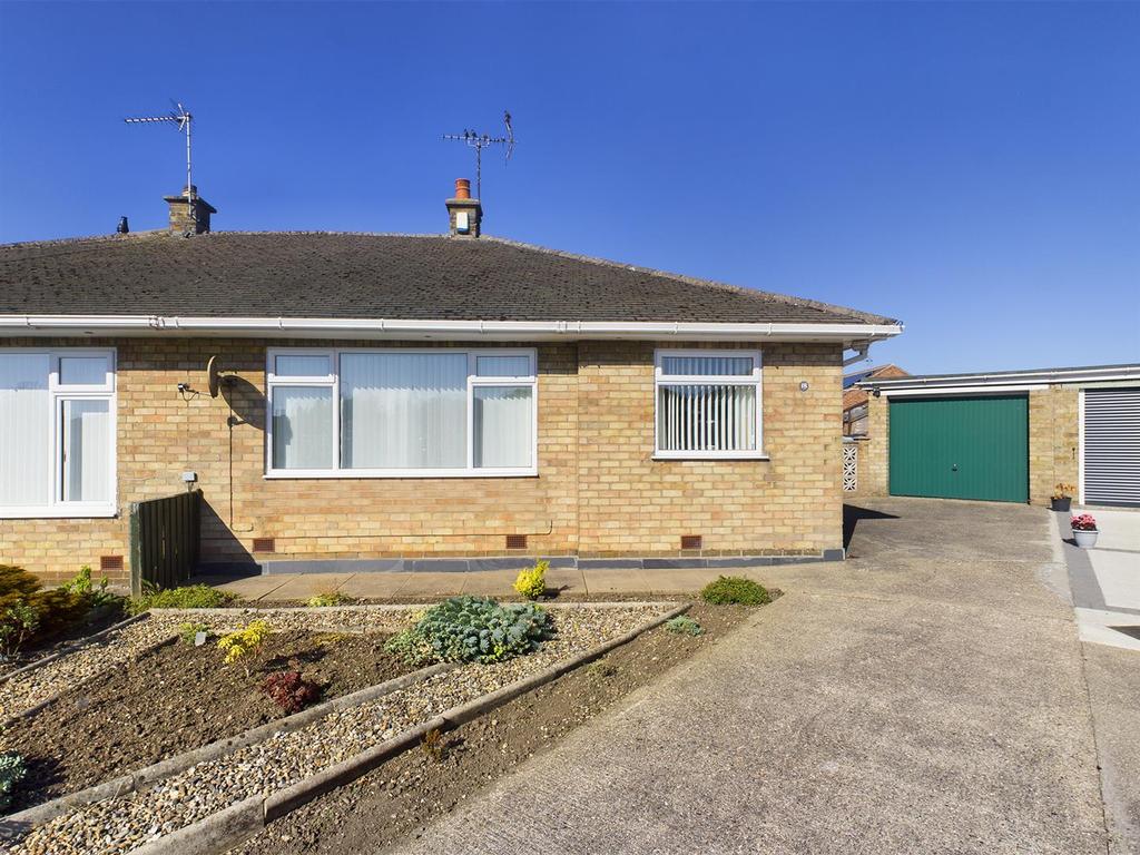 Ripley Close, Bridlington 2 bed semi-detached bungalow - £195,000