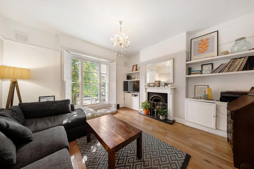 Lorn Road, SW9 2 bed flat - £730,000
