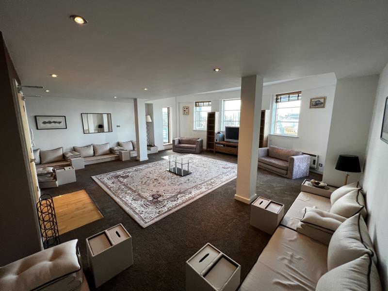 PARK HOUSE APARTMENTS, PARK ROW LS1 5HB 2 bed apartment - £1,800 pcm (£ ...
