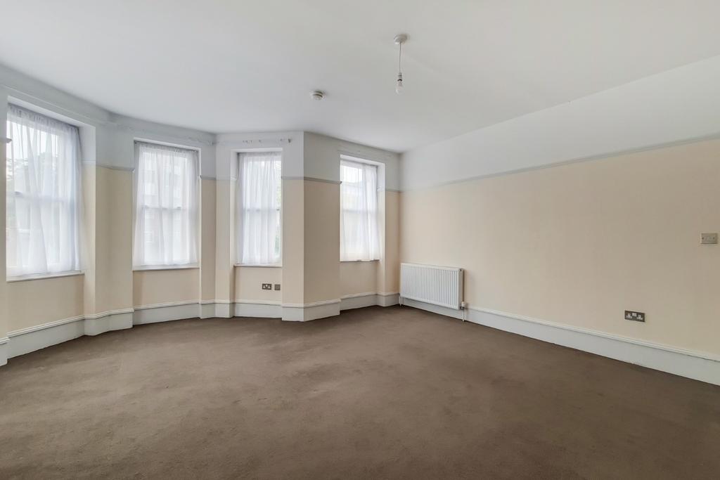 Talgarth Mansions, W14 5 bed flat - £4,333 pcm (£1,000 pw)