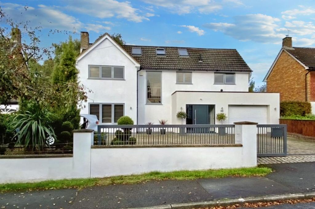 Crabtree Close, Beaconsfield, HP9 6 bed detached house - £1,590,000