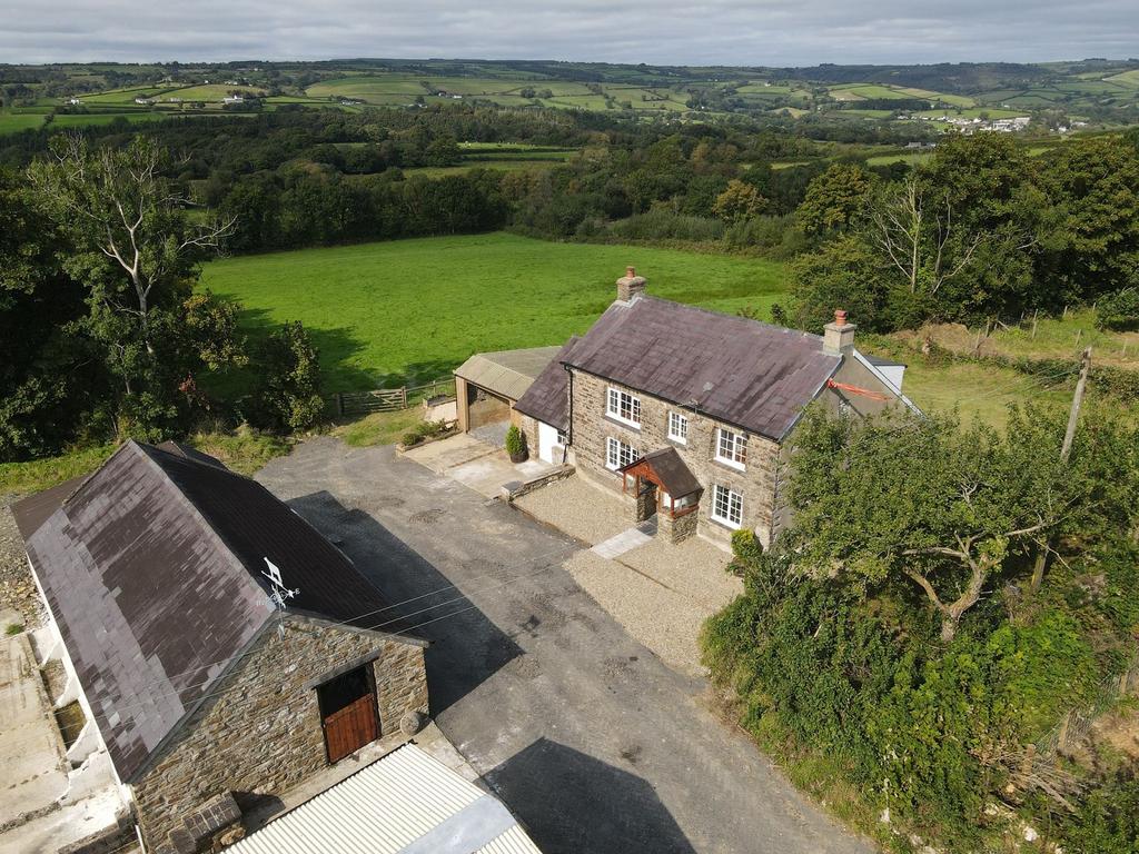 Llanpumsaint, Carmarthen, Carmarthenshire. 4 bed detached house for ...