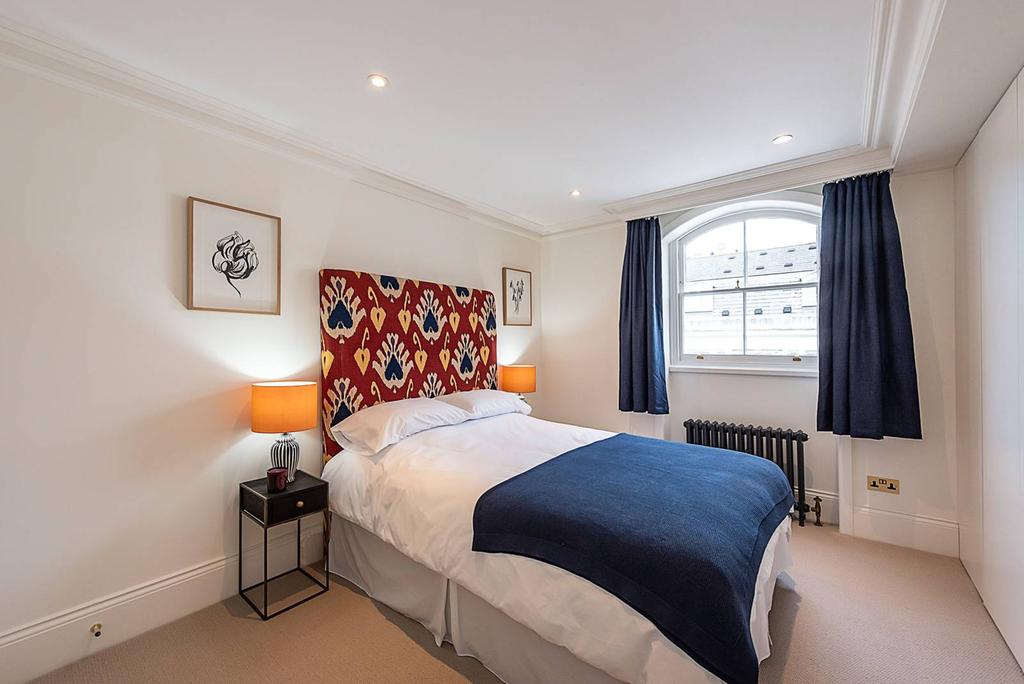 Phillimore Place, Phillimore Estate... 2 bed flat - £6,912 pcm (£1,595 pw)