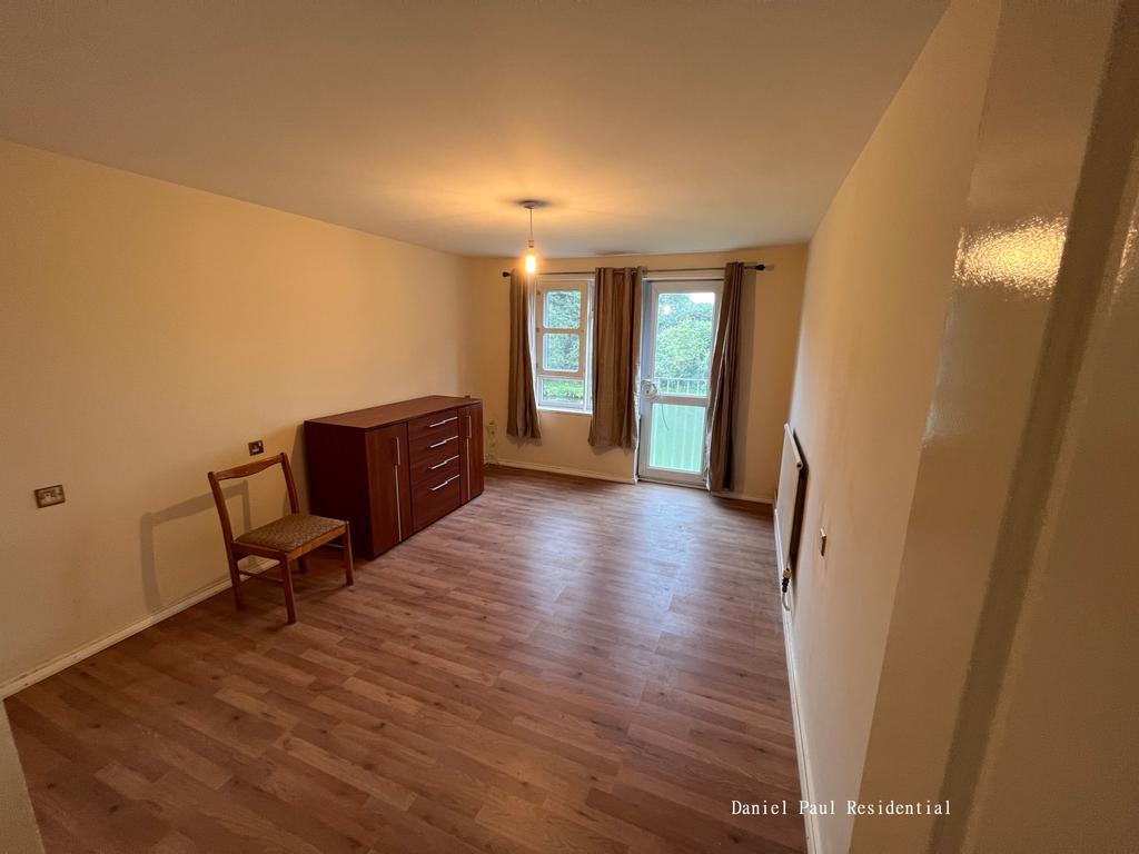 Pump Close 1 bed flat - £1,148 pcm (£265 pw)