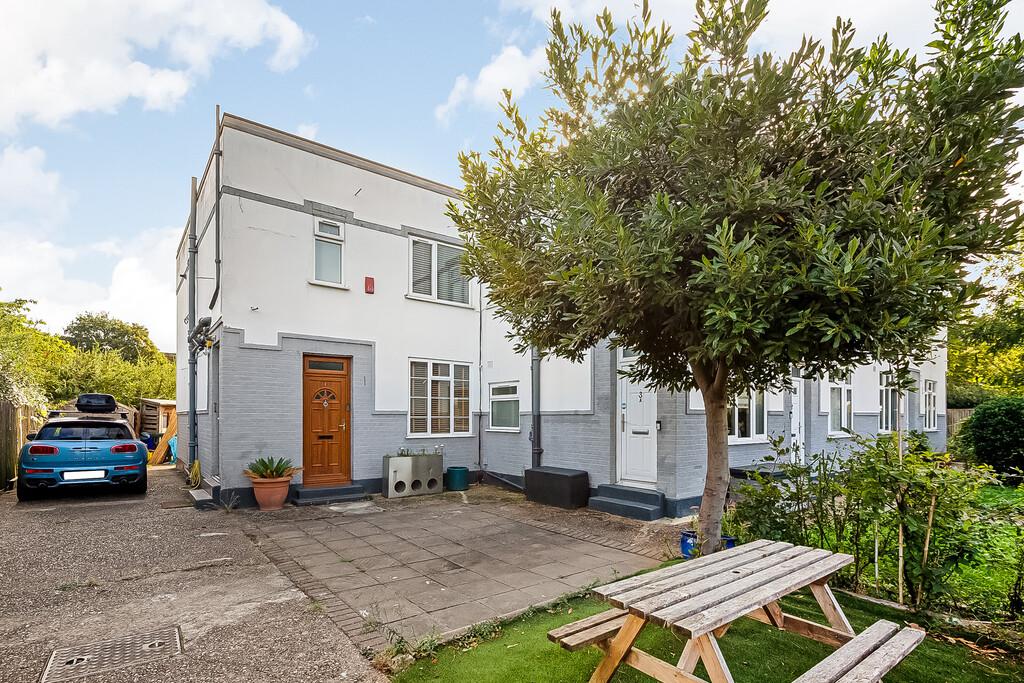 Ingleborough Street, Brixton, SW9 0DL 2 bed maisonette - £2,100 pcm (£ ...