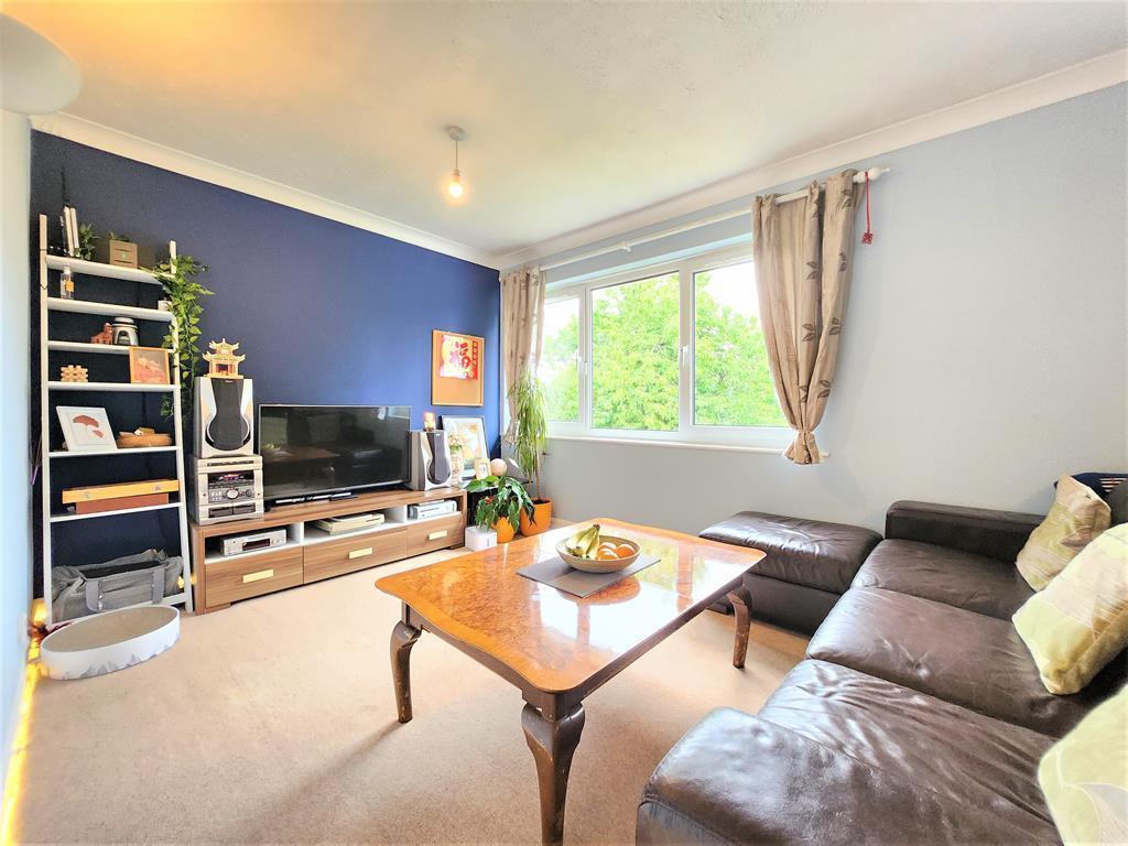 Alexandra Road, Reading, RG1 5PR 1 bed apartment - £200,000