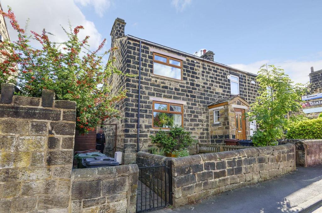 Station Road, Horsforth, LS18 2 bed end of terrace house - £270,000