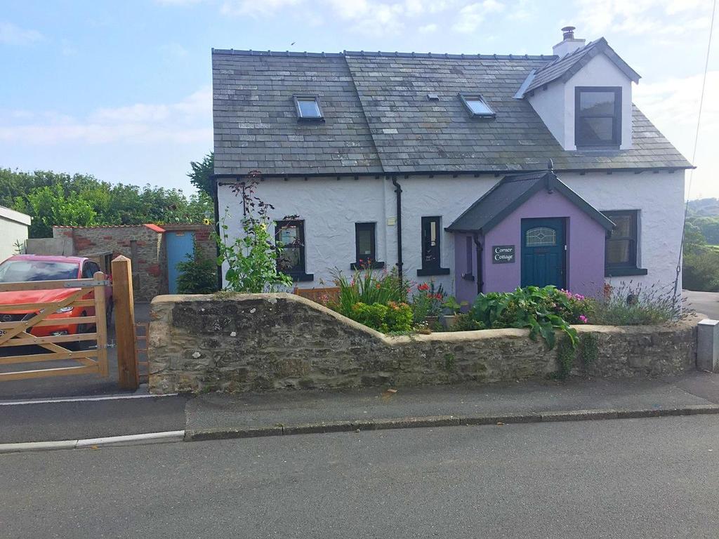 Cosheston, Pembroke Dock 3 bed detached house - £400,000