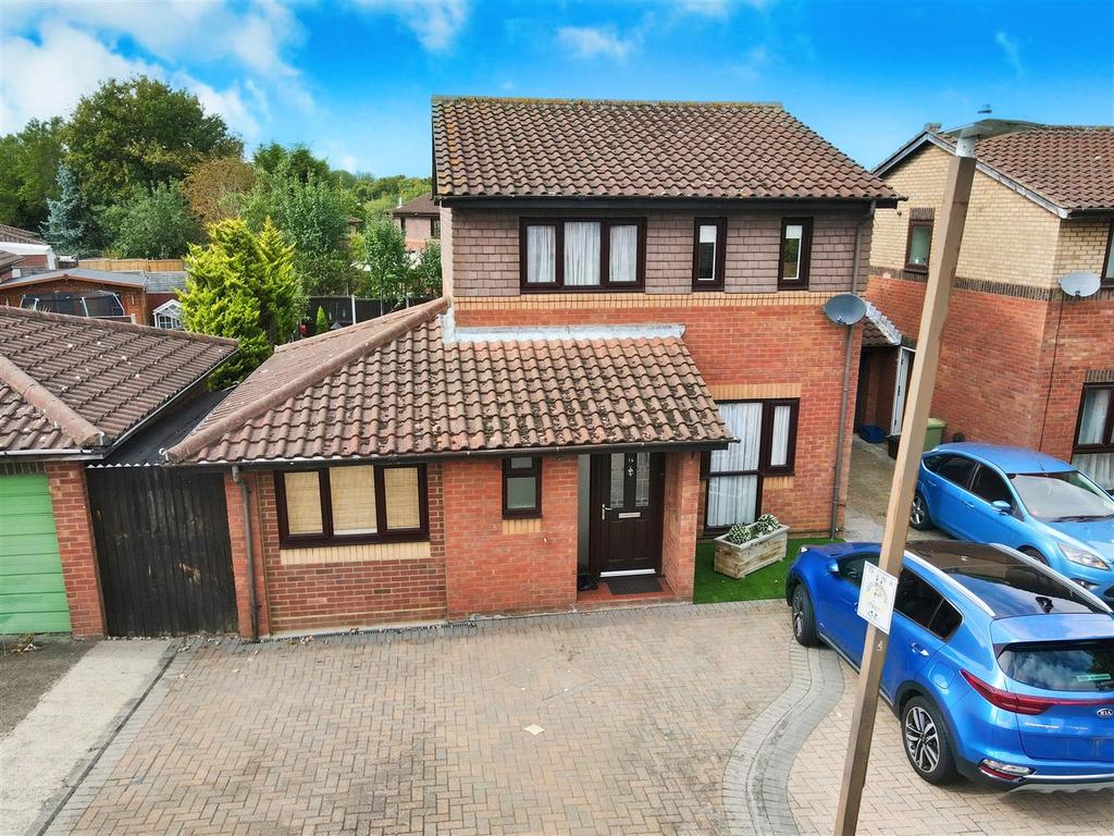 Sandywell Drive, Downhead Park... 4 bed detached house - £415,000