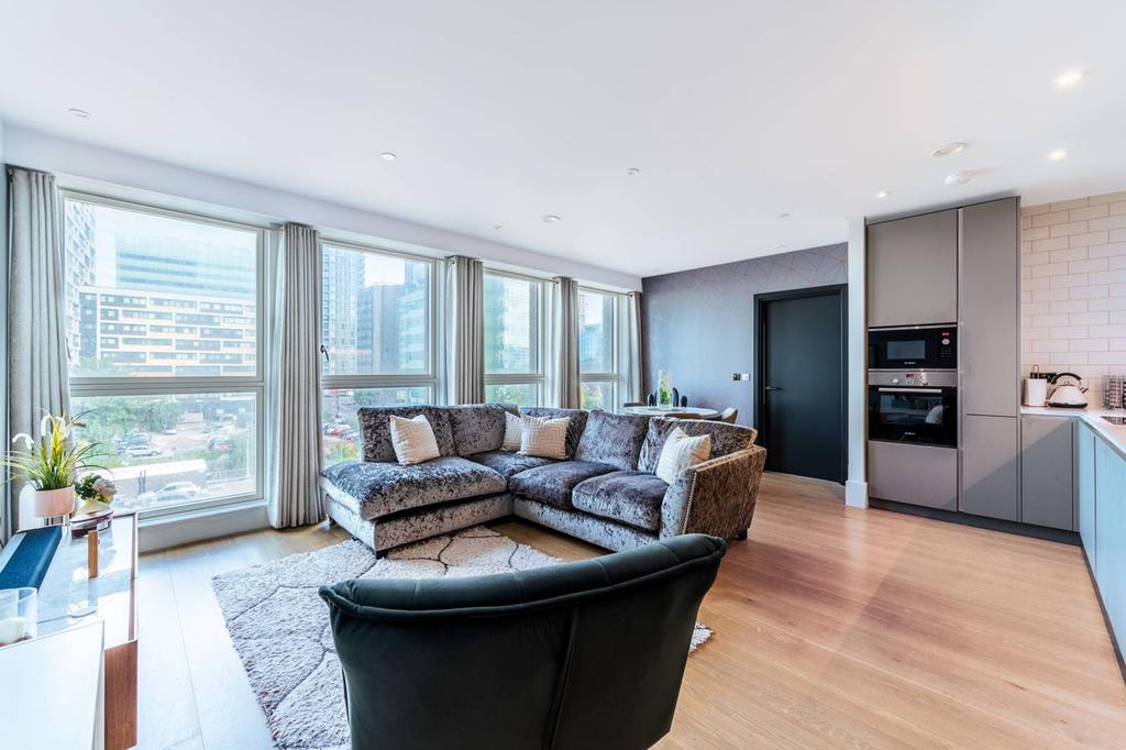 Leon House, Croydon, CR0 2 bed flat - £350,000