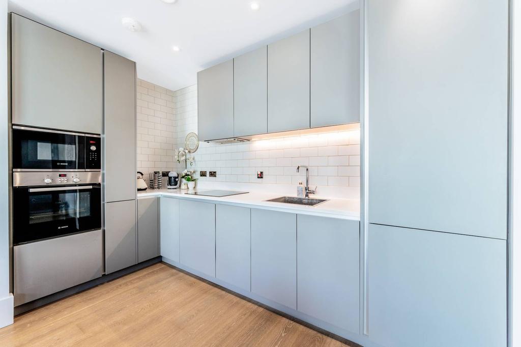 Leon House, Croydon, CR0 2 bed flat - £350,000