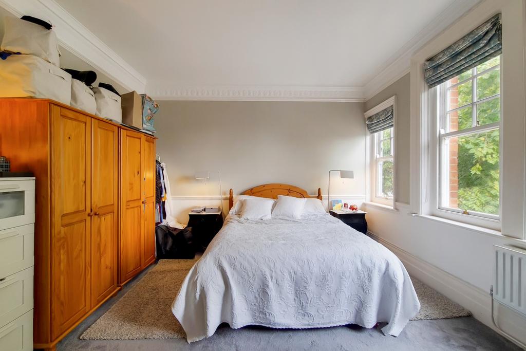 Palliser Court, Palliser Road, W14 3 bed apartment - £3,250 pcm (£750 pw)