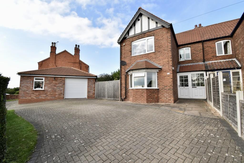 Long Leys Road Lincoln 3 Bed Semi Detached House For Sale £385 000