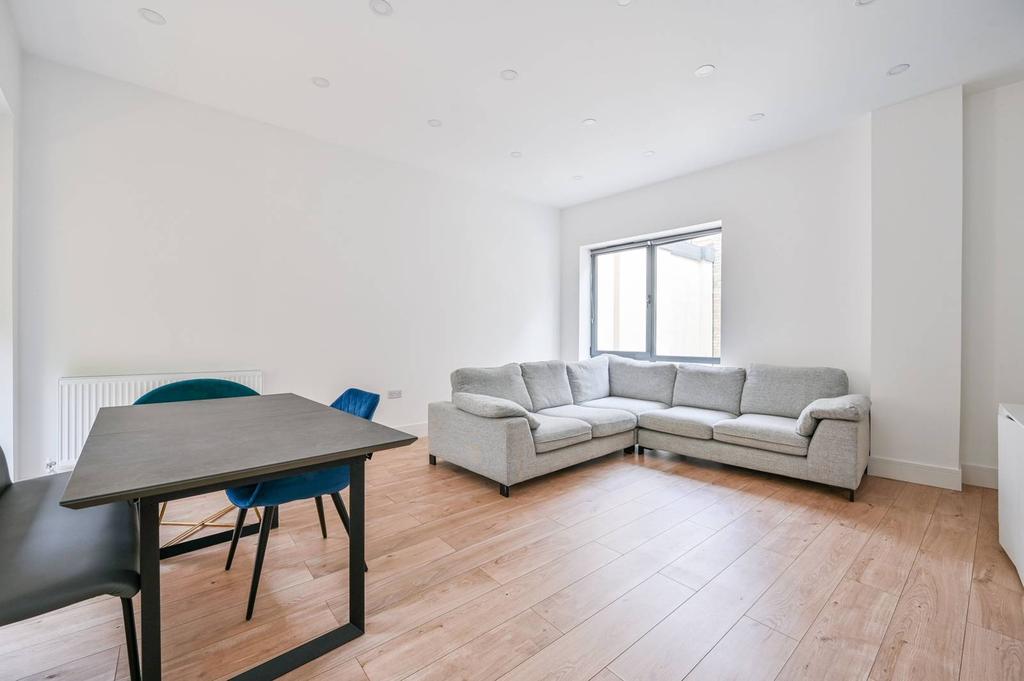 Dalberg Road, Brixton, London, SW2 2 bed mews - £675,000