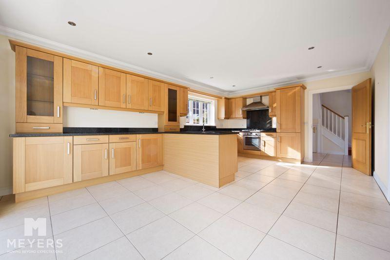 Dorchester Road, Wool, BH20 3 bed detached house - £550,000