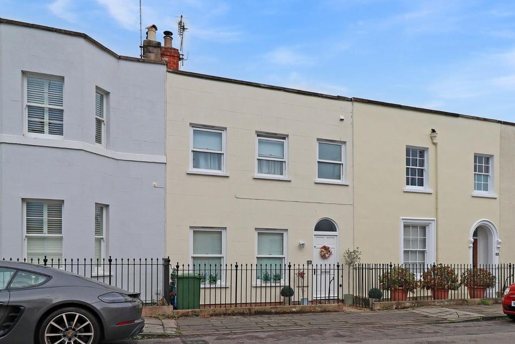 Hatherley Street, Cheltenham 3 bed terraced house - £550,000