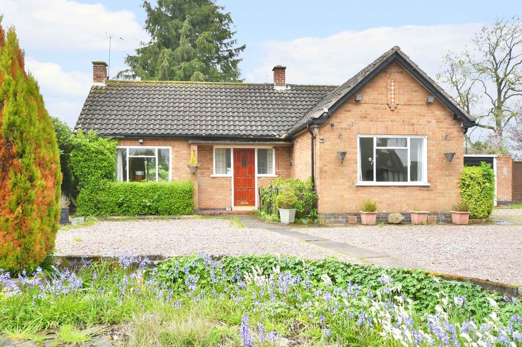 Bishops Offley, Stafford, ST21 2 bed detached bungalow - £275,000