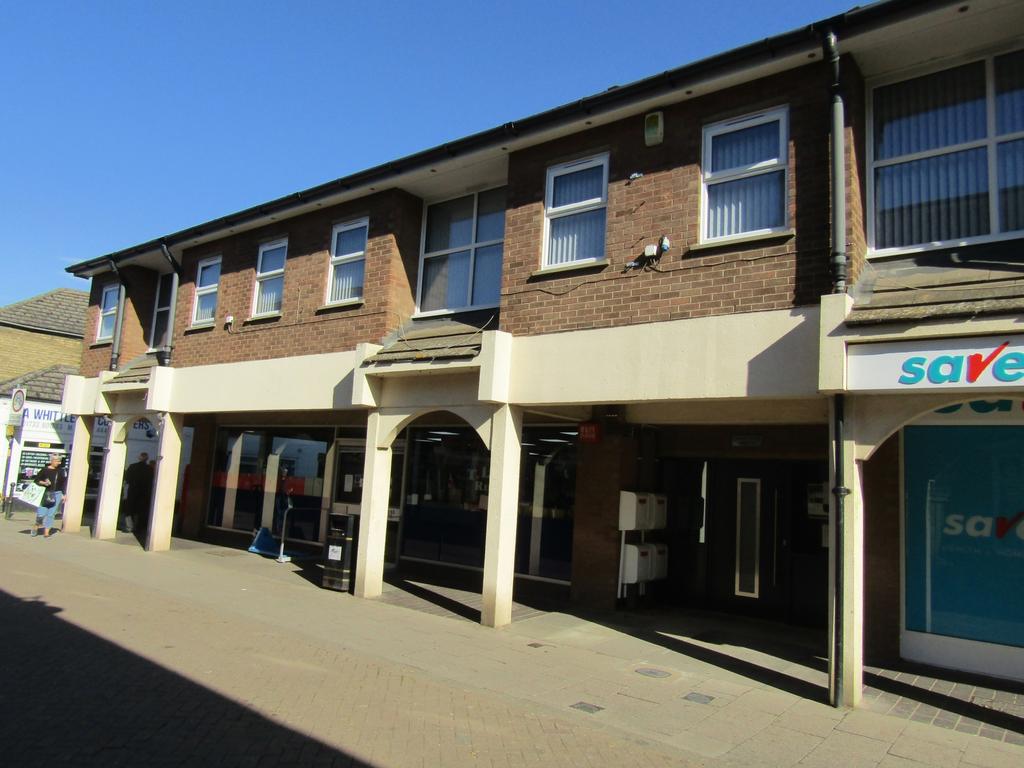 High Causeway, Whittlesey, PE7 2 bed flat - £675 pcm (£156 pw)