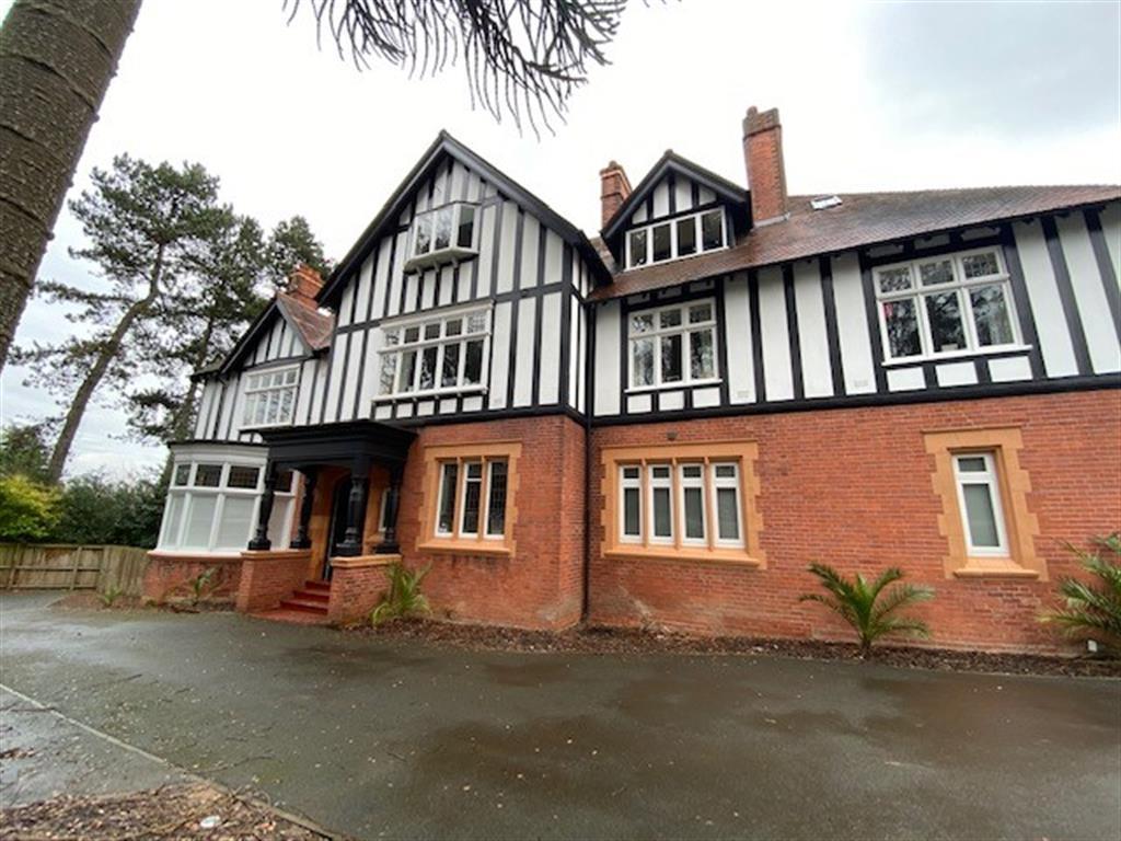 Richmond Hill Road, Birmingham, B15 3SE 2 bed flat - £1,500 pcm (£346 pw)