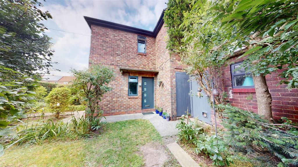 Helvellyn Road, Wigan, WN5 9 3 bed semi-detached house - £165,000