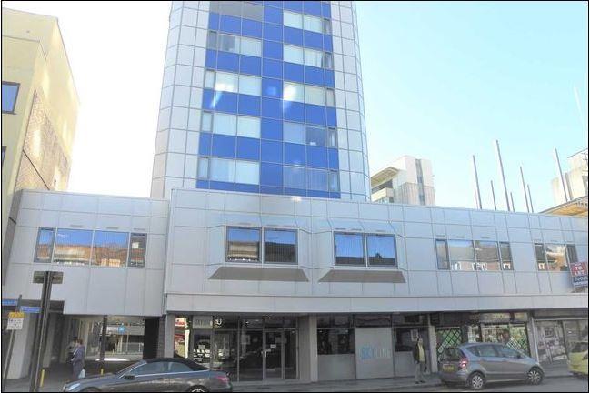 Slough, Berkshire, SL1 1 bed apartment - £925 pcm (£213 pw)