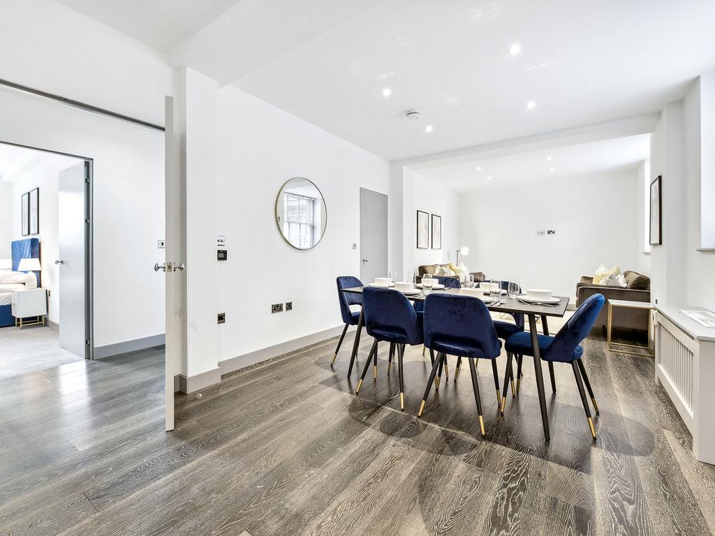 Strutton Ground, Victoria, SW1P 3 bed apartment - £5,633 pcm (£1,300 pw)