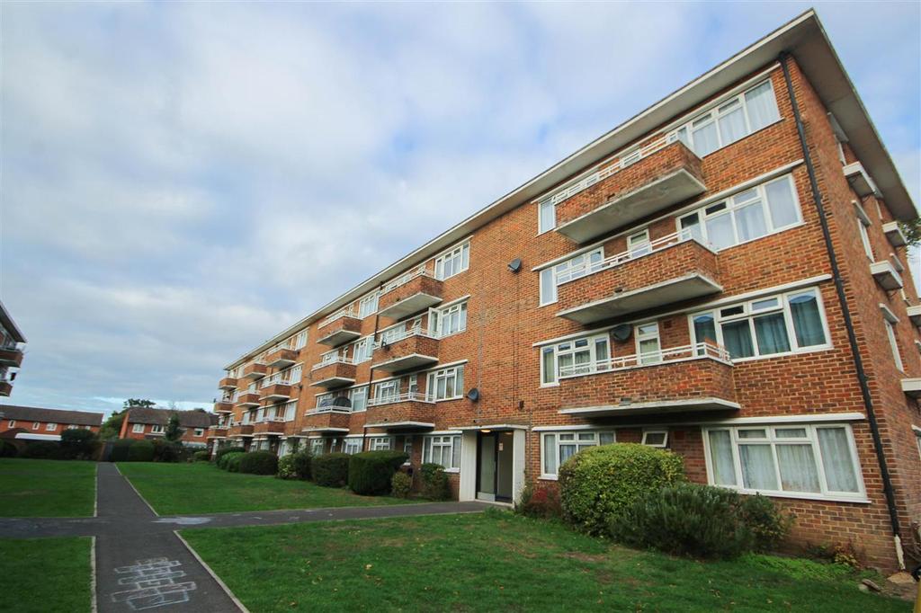 Withewood Mansions, Shirley Road... 1 bed apartment - £750 pcm (£173 pw)