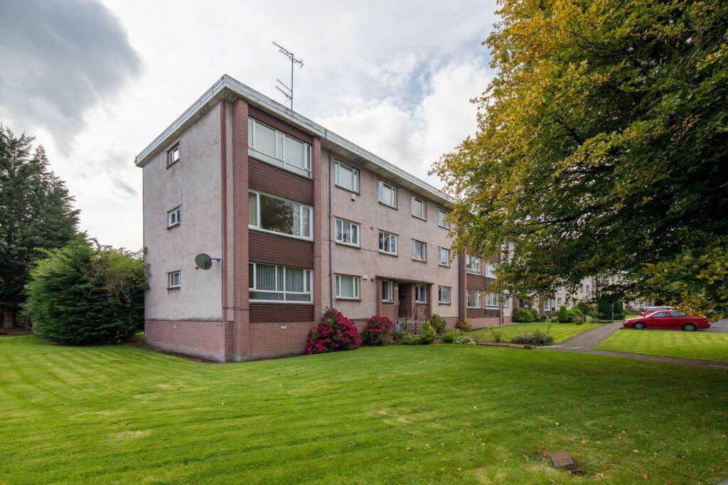 Castleton Court, Castleton Drive... 2 bed flat - £139,000