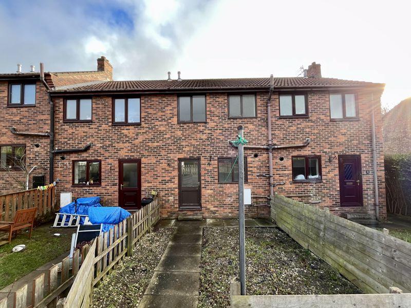 2 Bed Mid-Terraced House, 18 Nursery... 2 bed terraced house - £90,000