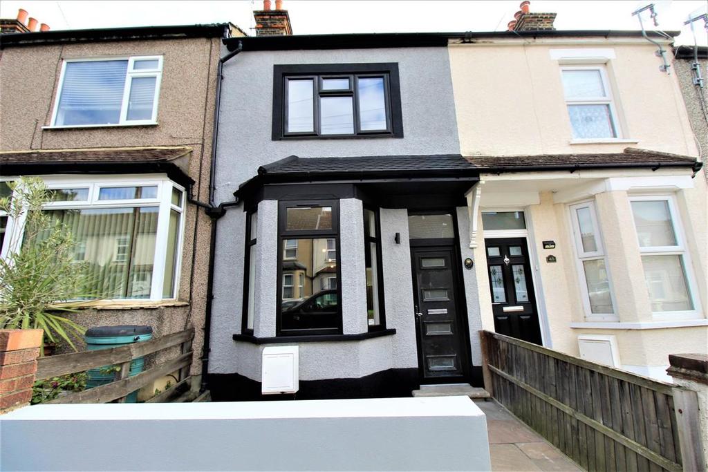 Kent Road, Grays 5 bed terraced house - £1,800 pcm (£415 pw)