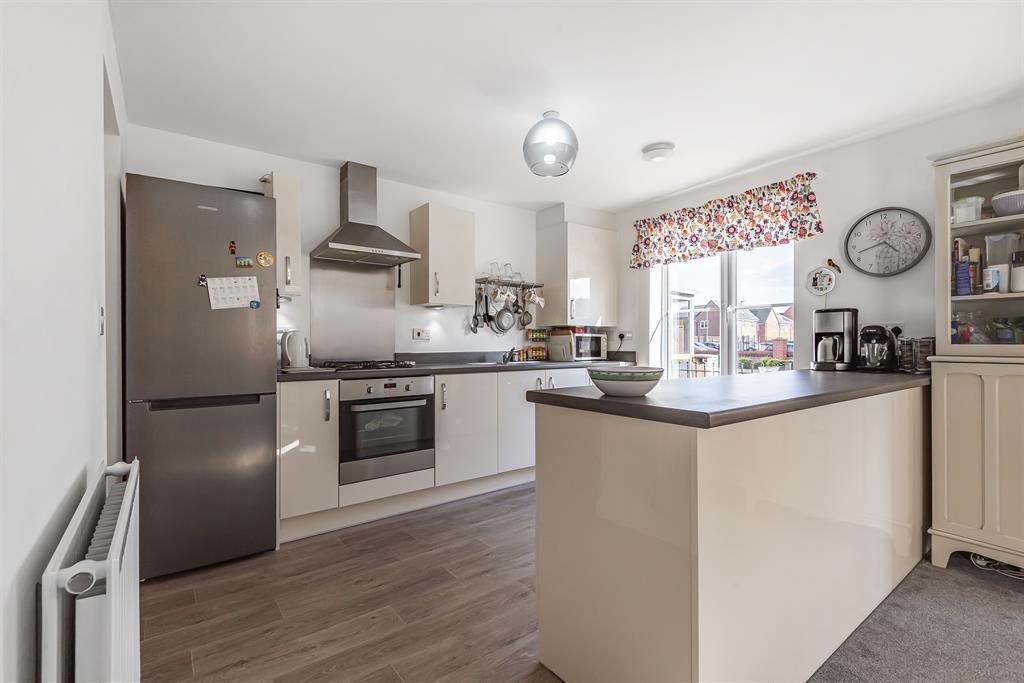 Plank Lane, Leigh, WN7 4QA 4 bed semi-detached house - £132,000
