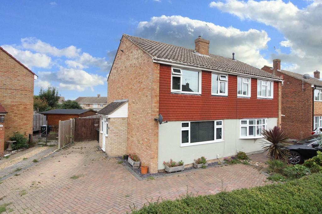 Marlborough Way, Ashford, Kent 3 bed semi-detached house - £350,000