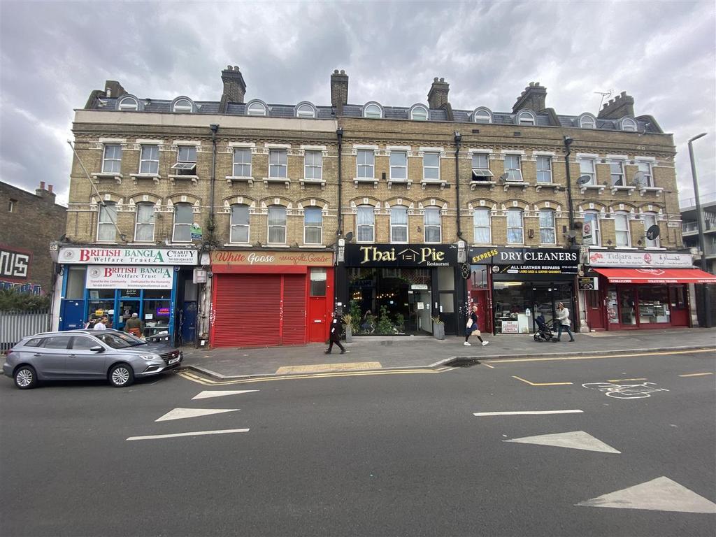 The Grove, Stratford, E15 1NS 2 bed flat for sale - £275,000