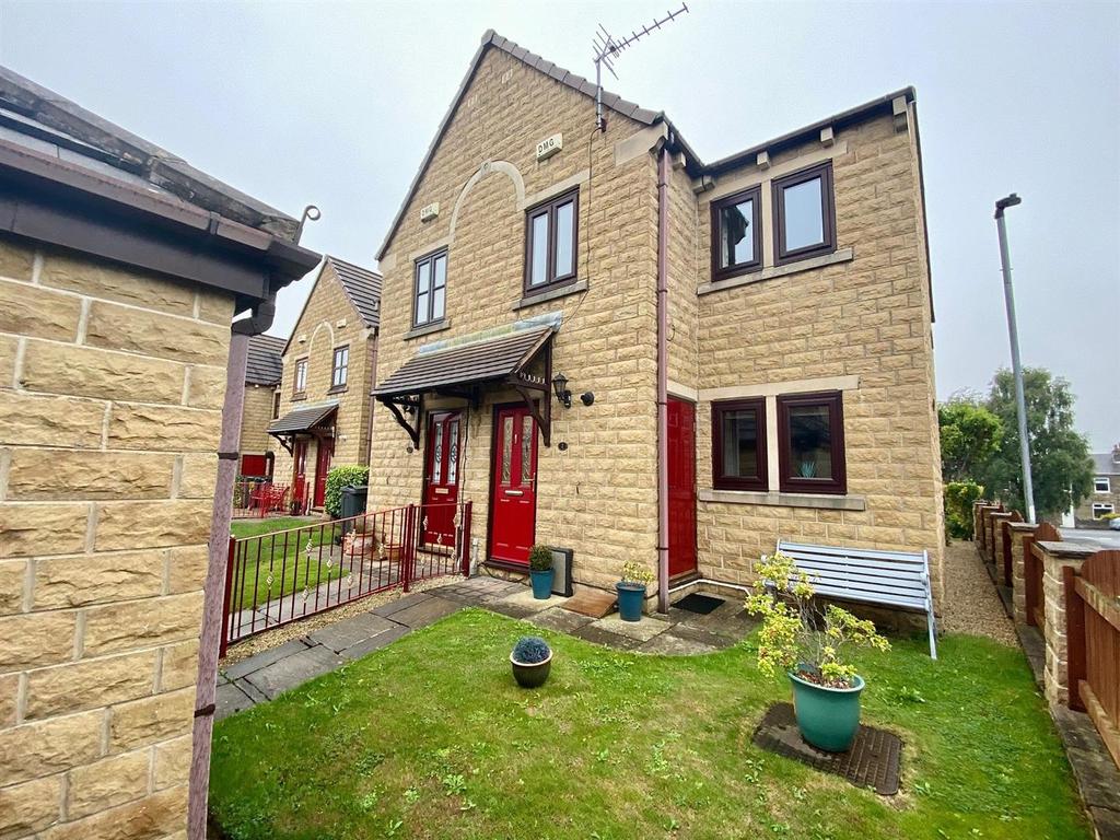 Highfield Court, Liversedge 3 bed townhouse - £195,000